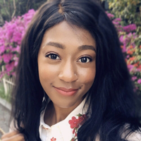 What do you think Whitney Bae 휘트니's personality is?