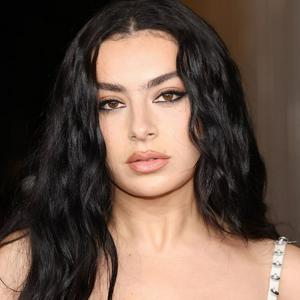 Charli XCX MBTI Personality Type: ESFP