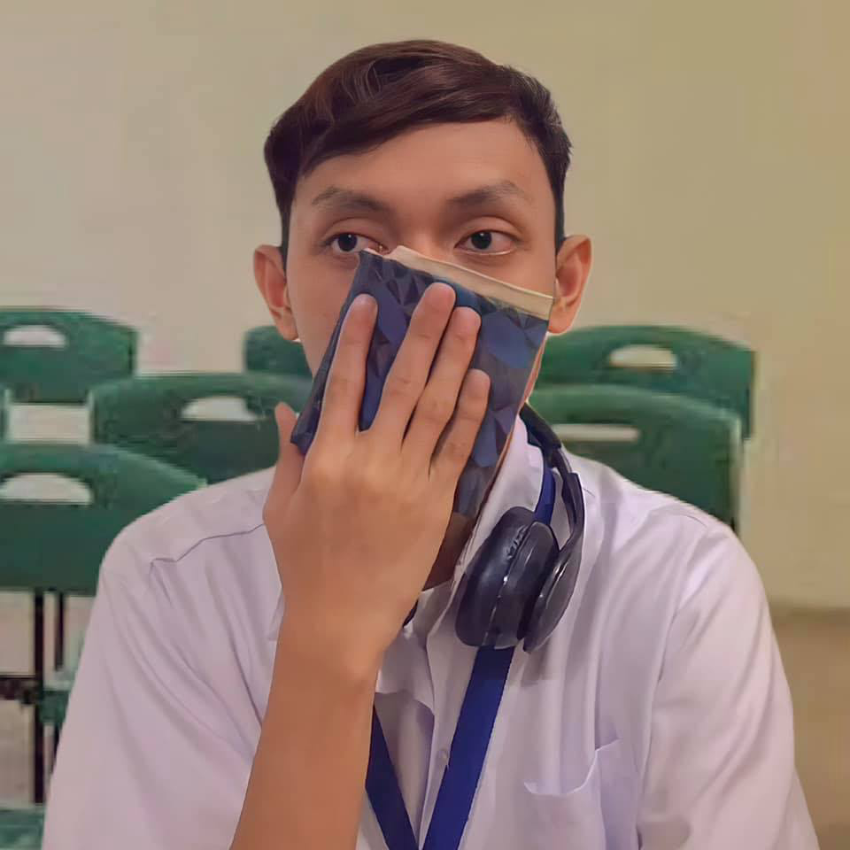 What do you think esnyrrr (Esnyr Ranollo)'s personality is?