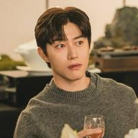 Hong Su Cheol MBTI Personality Type: ESFP