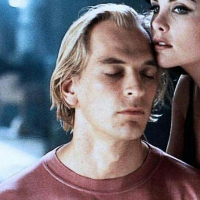 Boxing Helena (1993) - Discussion on PDB